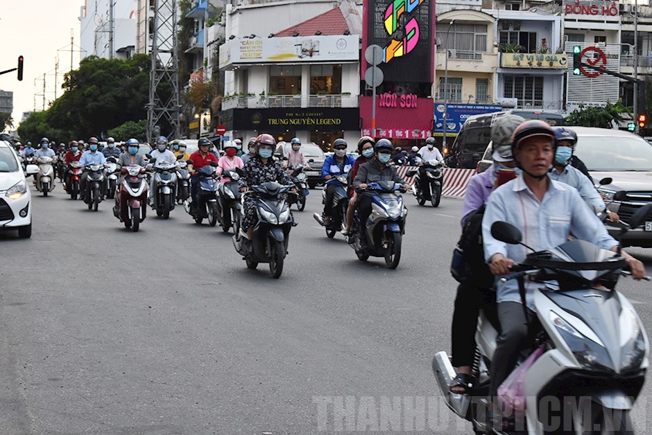 Bắc Bộ, Trung Bộ nắng nóng gay gắt; Nam Bộ có mưa rào và dông