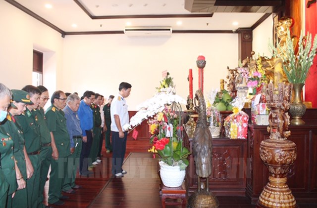 Tọa đàm “30 năm Người đi tìm hình của Nước”