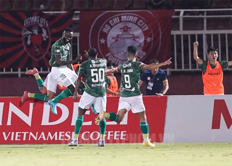 CLB TPHCM thắng CLB Sài Gòn ở trận “derby TPHCM”