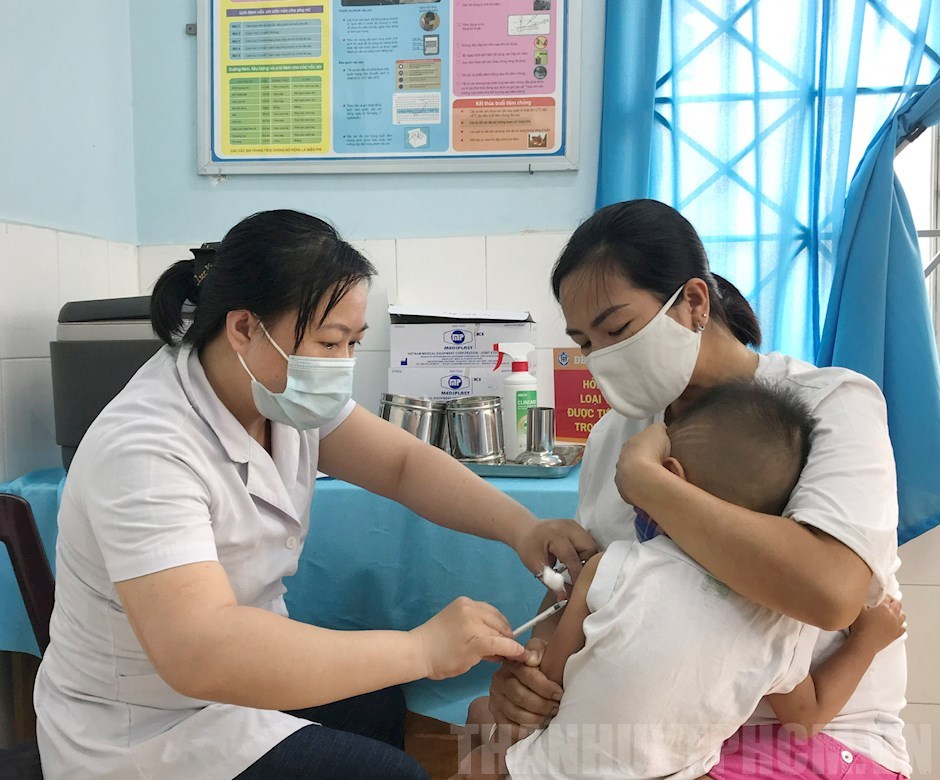 Kiến nghị phân bổ vaccine đủ theo số lượng đã đăng ký đảm bảo tiêm ...