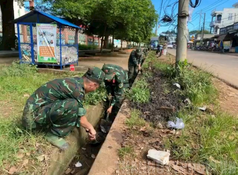 Trung đoàn Gia Định tổ chức hành quân, trú quân và làm công tác dân vận