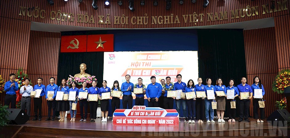 Quận 12: Thí sinh Nguyễn Trần Nhật Huy đạt giải Nhất Hội thi “Bí thư ...