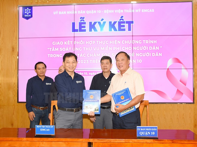Quận 10: Ký kết tầm soát ung thư vú miễn phí cho người dân