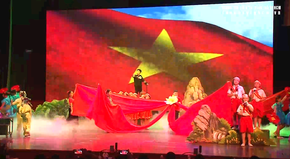 [Video] Hội thi nhạc kịch tiếng Anh: Tái hiện lại lịch sử hào hùng của ...