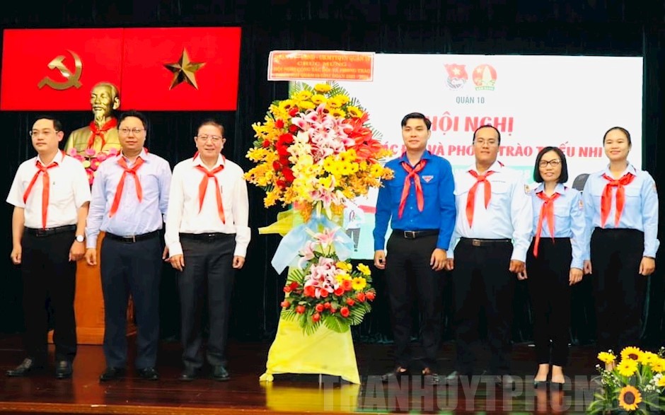 Đồng chí Bùi Hoàng Hải giữ chức Chủ tịch Hội đồng Đội Quận 10 giai đoạn ...