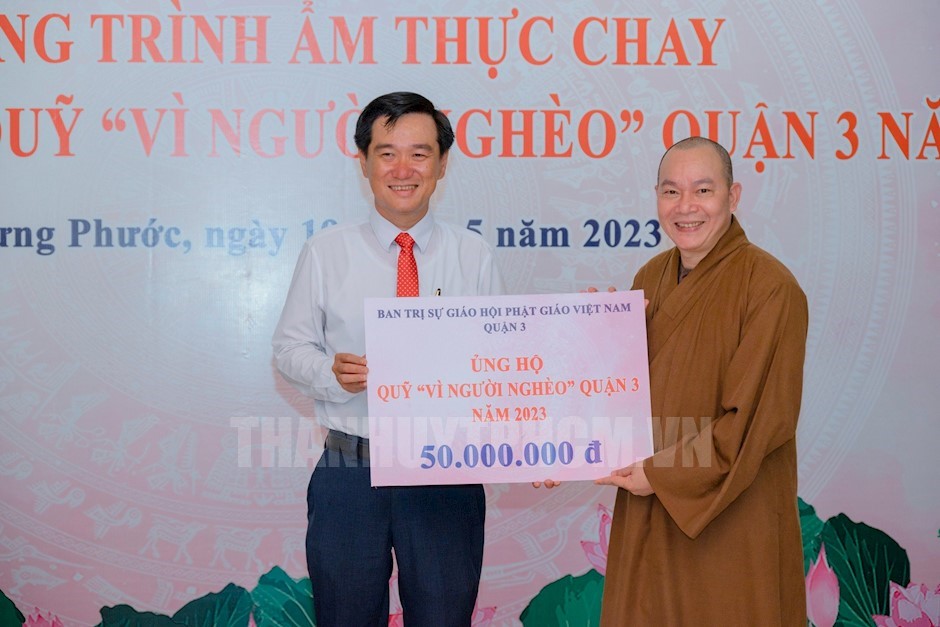 Buffet chay “chung tay vì người nghèo” nhân đại lễ Phật đản (Phật lịch ...