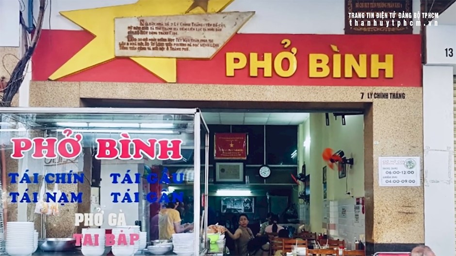 [Video] Phở Bình – Tiệm phở trứ danh từng là Sở chỉ huy tiền phương - Phân khu 6, Ðặc khu Sài ...