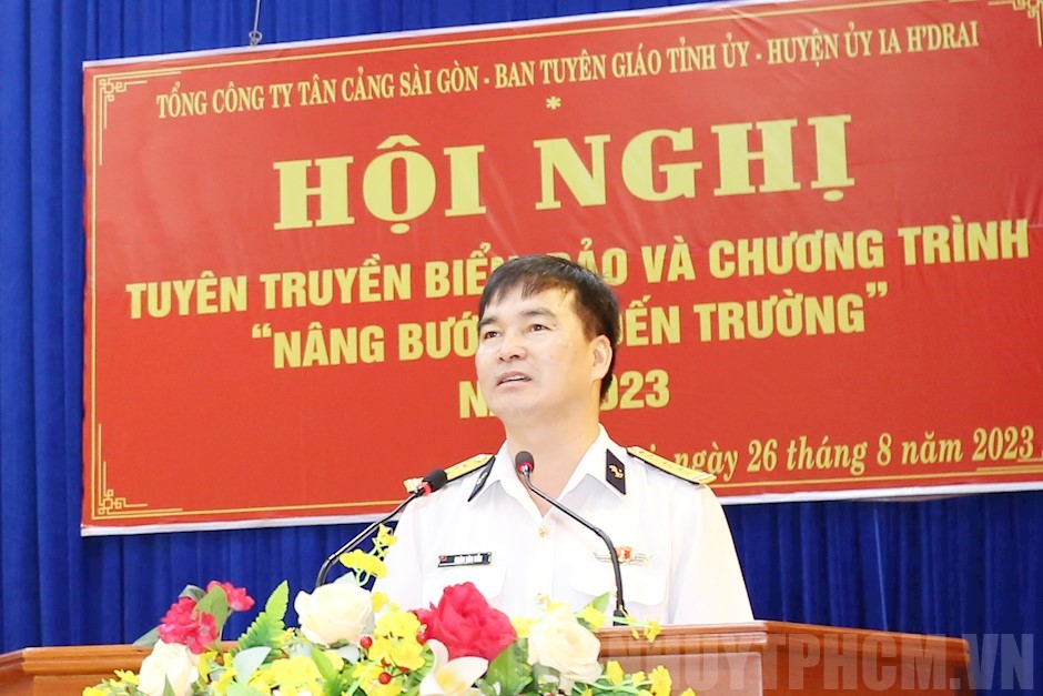 Tổng Công ty Tân Cảng Sài Gòn tuyên truyền biển, đảo tại huyện Ia H’Drai