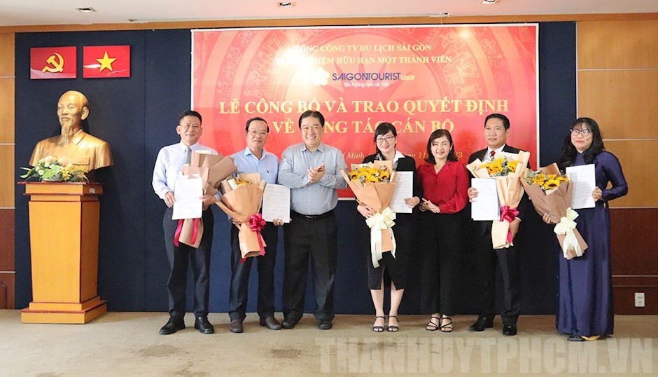 Saigontourist Group trao quyết định về công tác cán bộ