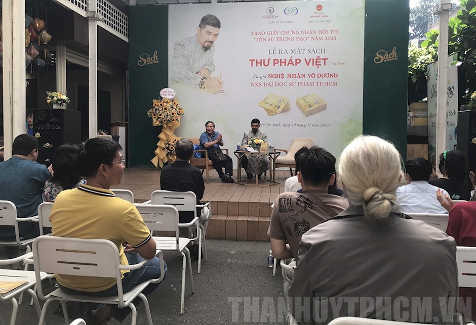 Ra mắt sách “Thư pháp Việt (căn bản)” - hiểu để đưa thư pháp xứng tầm hơn