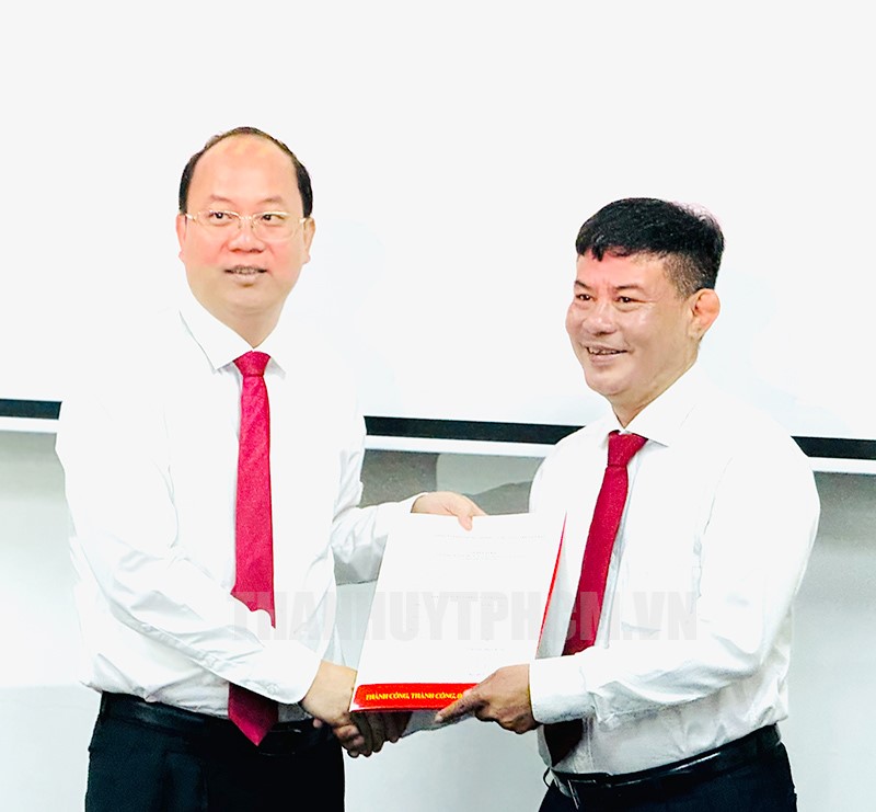 Đồng chí Lê Kim Hiếu giữ chức Phó Bí thư Thường trực Quận ủy Quận 6