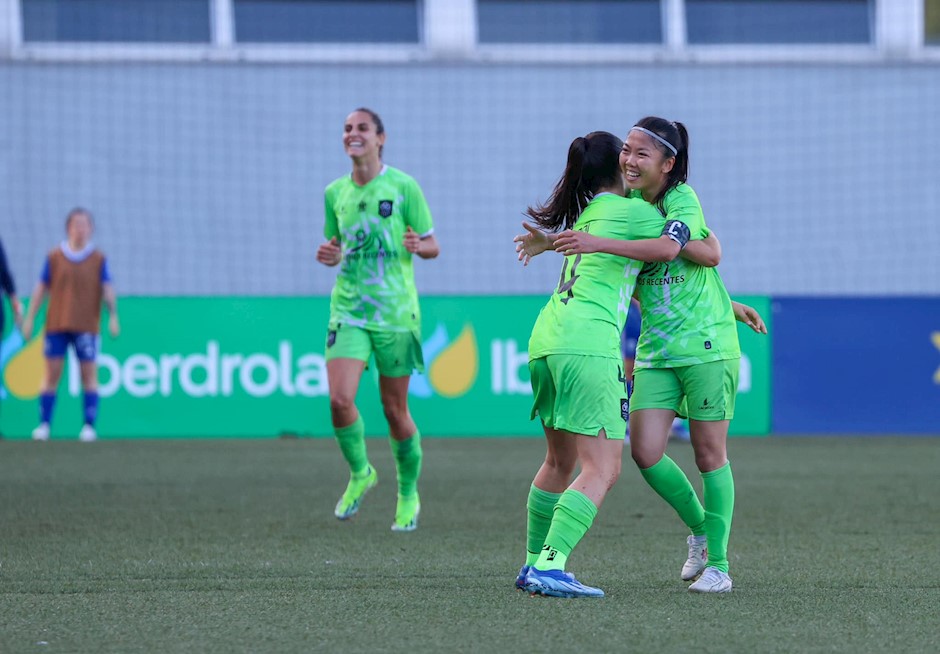 Huỳnh Như tỏa sáng trong trận chia tay Lank FC