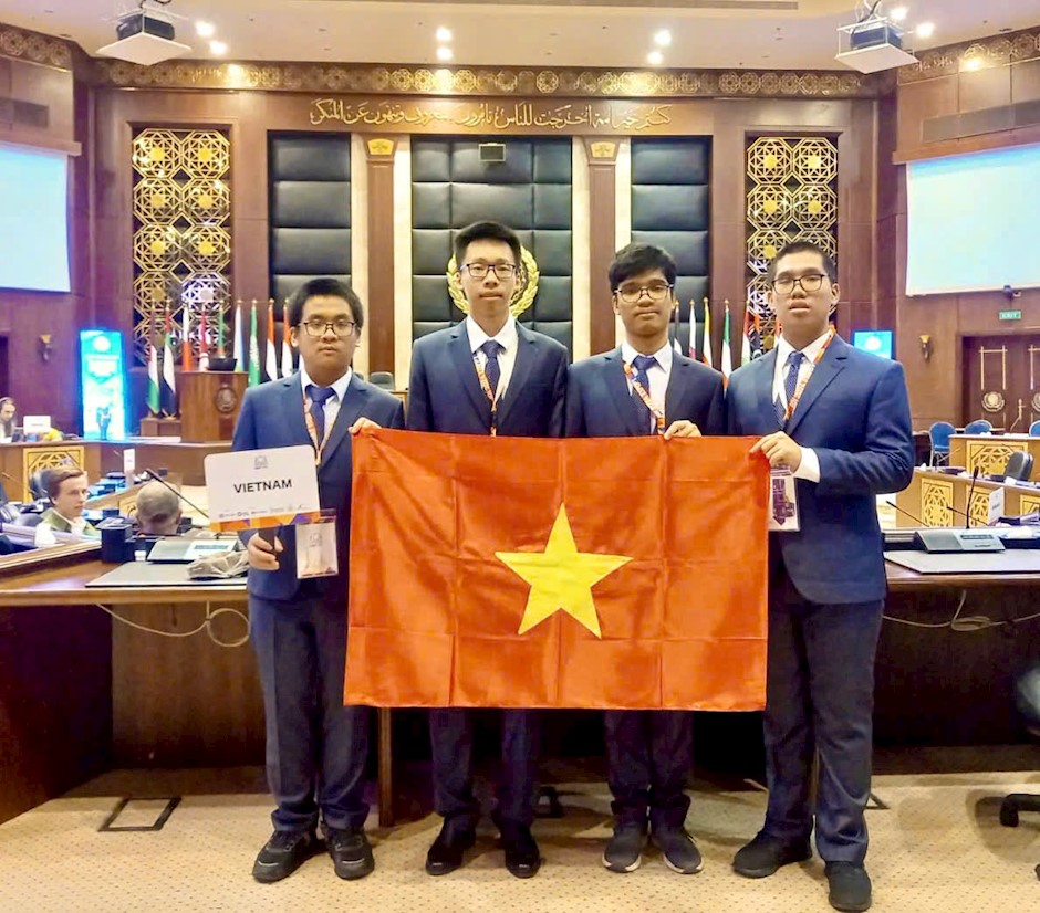 Việt Nam đạt 4 Huy chương tại Olympic Tin học quốc tế