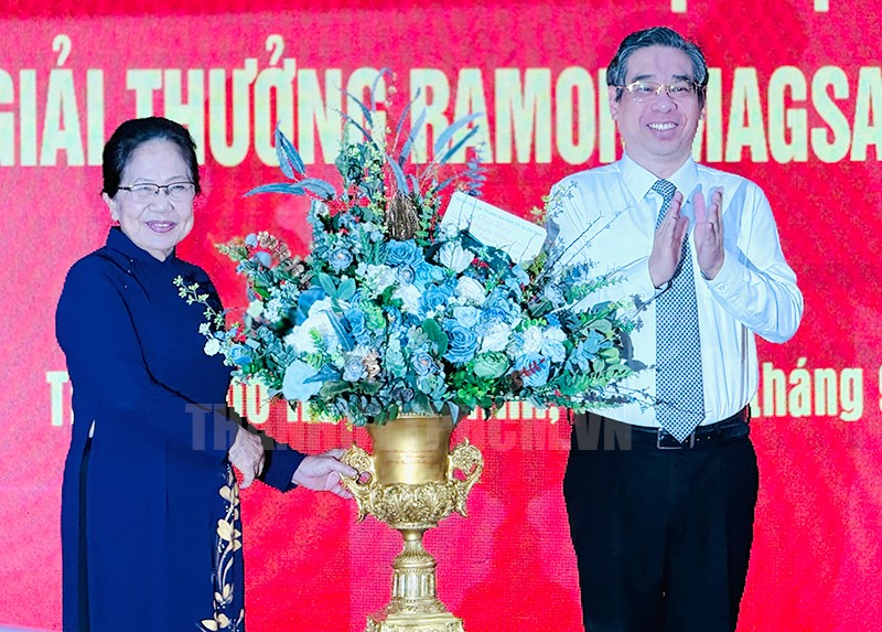 TPHCM: Gặp mặt, chúc mừng Giáo sư, Bác sĩ Nguyễn Thị Ngọc Phượng được ...