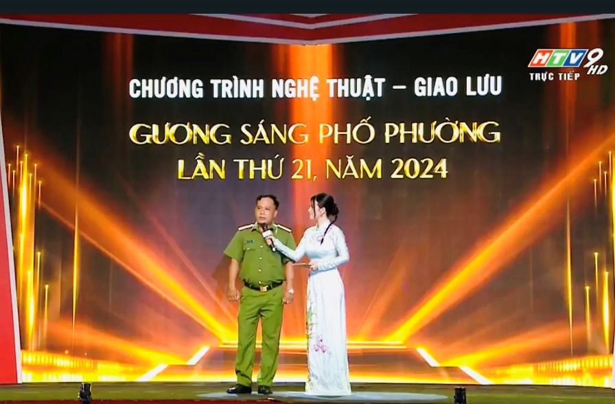 Thiếu tá Lê Quốc Bảo - gần gũi, gắn kết với quần chúng nhân dân trong ...