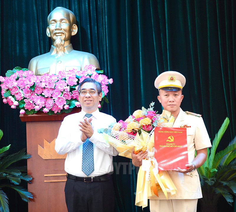 Đồng chí Phan Thanh Bình tham gia Ban Chấp hành Đảng bộ, Ban Thường vụ ...