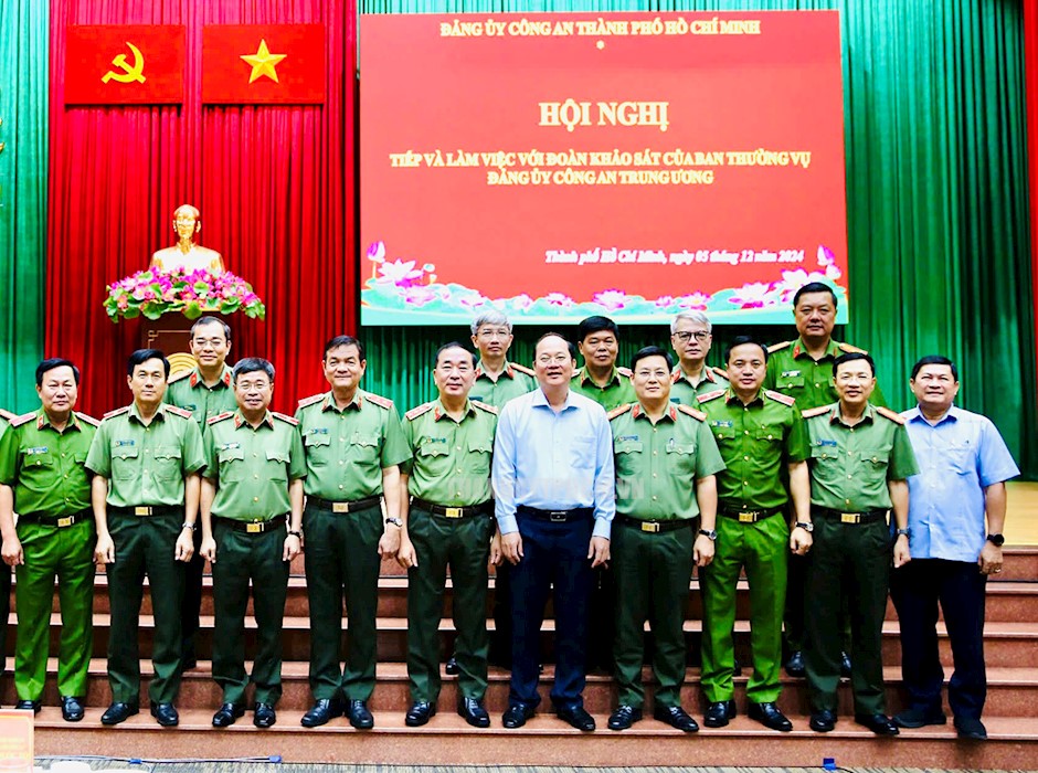 Xây dựng lực lượng Công an TPHCM thật sự trong sạch, vững mạnh, chính quy, tinh nhuệ