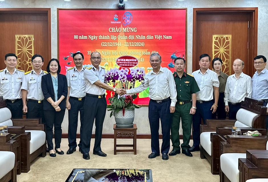 Trưởng ban Nội chính Thành ủy TPHCM Ngô Minh Châu thăm các đơn vị Quân ...