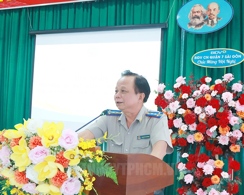 Quận 4: Thường xuyên rèn luyện bản lĩnh chính trị, nâng cao tư tưởng, đạo đức nghề nghiệp đội ...