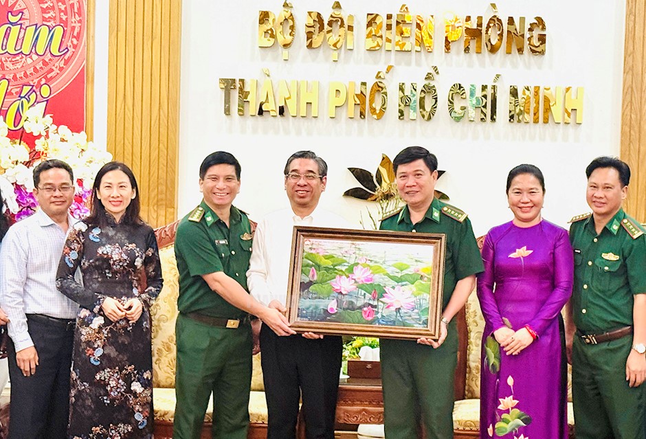 Phát huy khối đại đoàn kết toàn dân tộc, lấy dân làm gốc, dựa vào dân ...