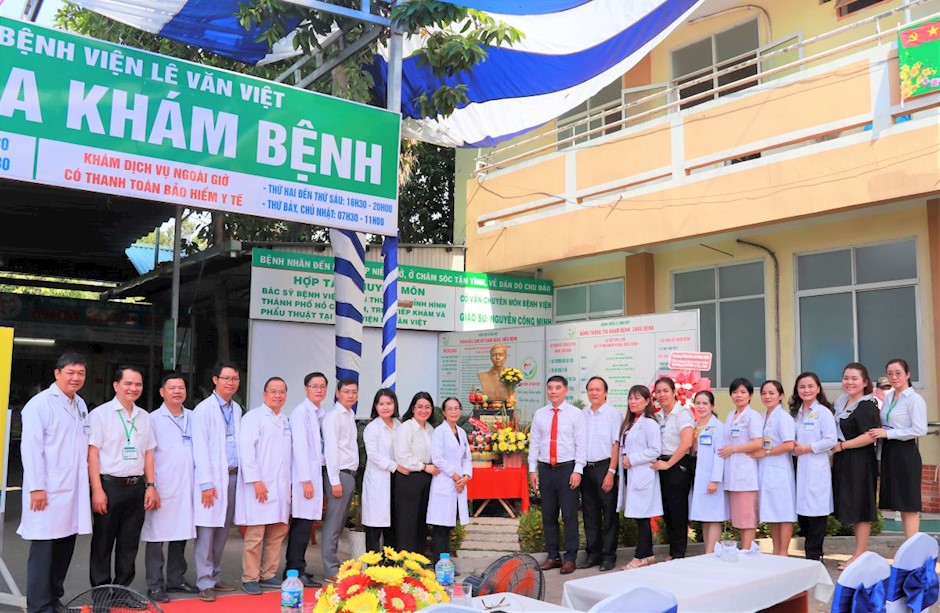 Khánh thành tượng đài Anh hùng Lực lượng vũ trang nhân dân Lê Văn Việt