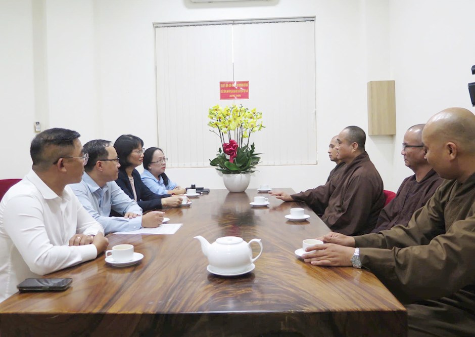 Phó Chủ tịch UBND TPHCM Trần Thị Diệu Thúy thăm, chúc mừng cơ quan báo chí