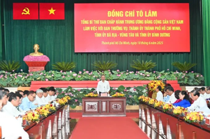 Thủ tướng Phạm Minh Chính: TPHCM mới tiên phong thực hiện "bộ tứ trụ cột"