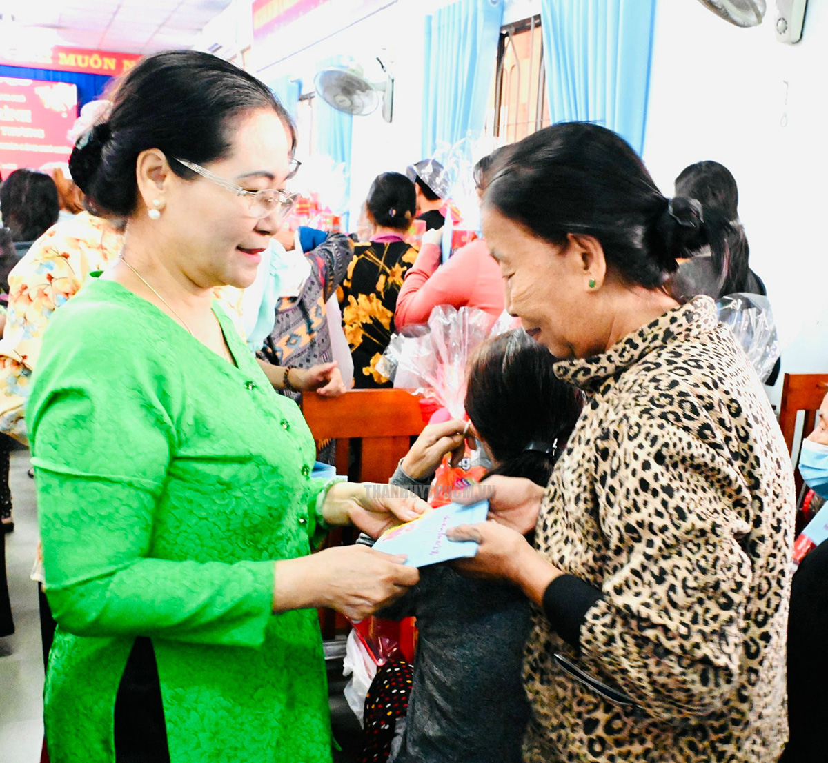 “Xuân đoàn kết - Tết Nghĩa tình” – Nhiều người được vui xuân, đón Tết